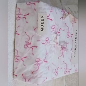 Laura Ashley | Bedding | Laura Ashley Trailing Bows Pink And White ...